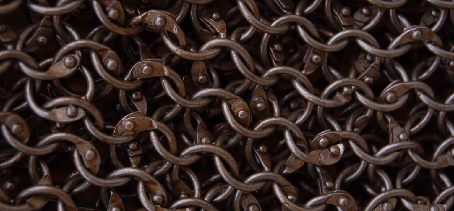 Plate VS Mail Armor – Which is better? - Medieval Swords World